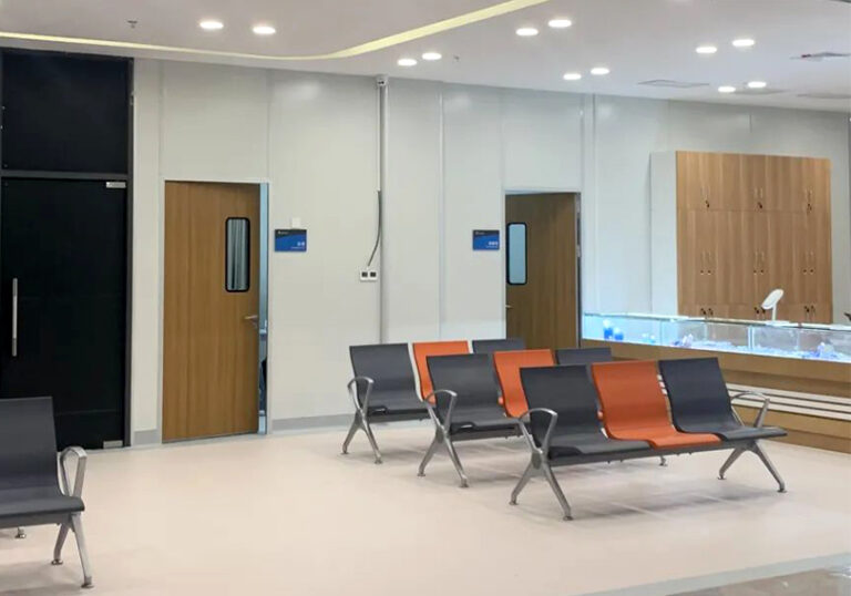 The Benefits of Installing Modern Hospital Room Doors | E-ZONG